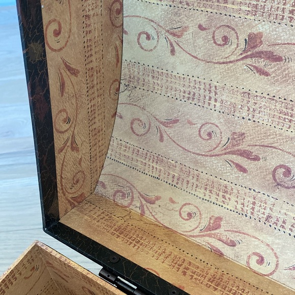 Bob's Boxes | Accents | Bobs Boxes Antique Hinged Trunk Box | Poshmark